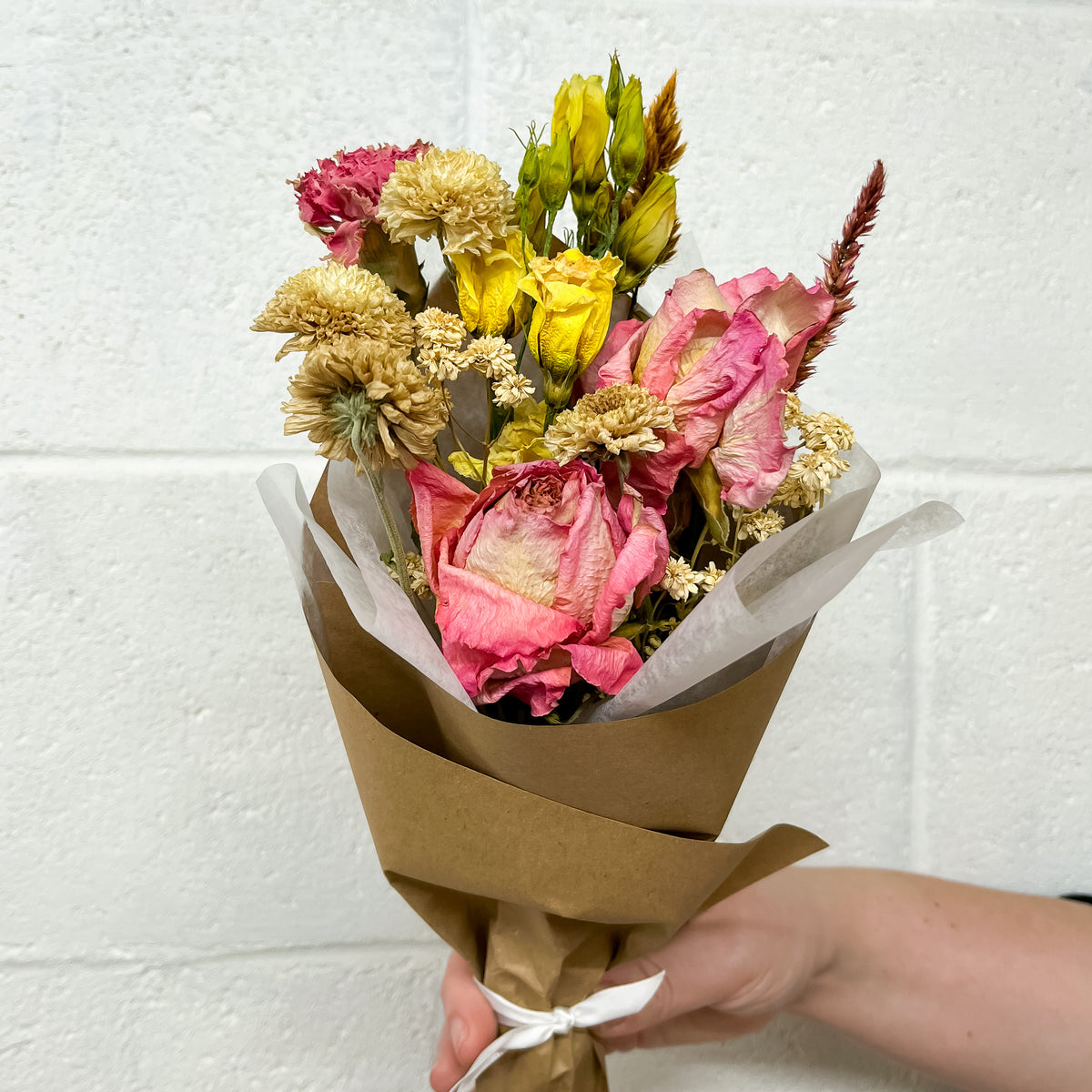 Dried Floral Mini Posy: Strawberry Lemonade – The Green Bee Floral Company
